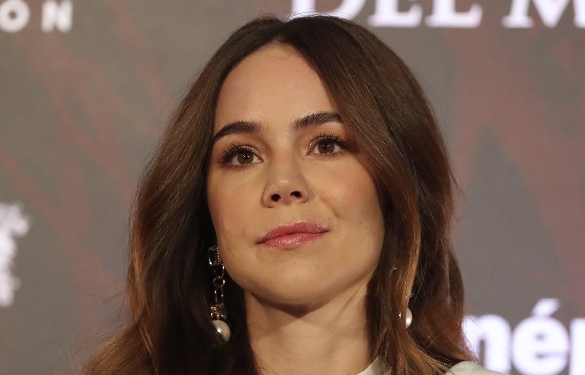 Camila Sodi se somete a innovadora terapia tras la muerte de su mamá