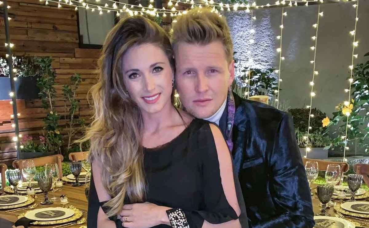 Alexander Acha y María Rojo de la Vega le dan la bienvenida a André, su ...