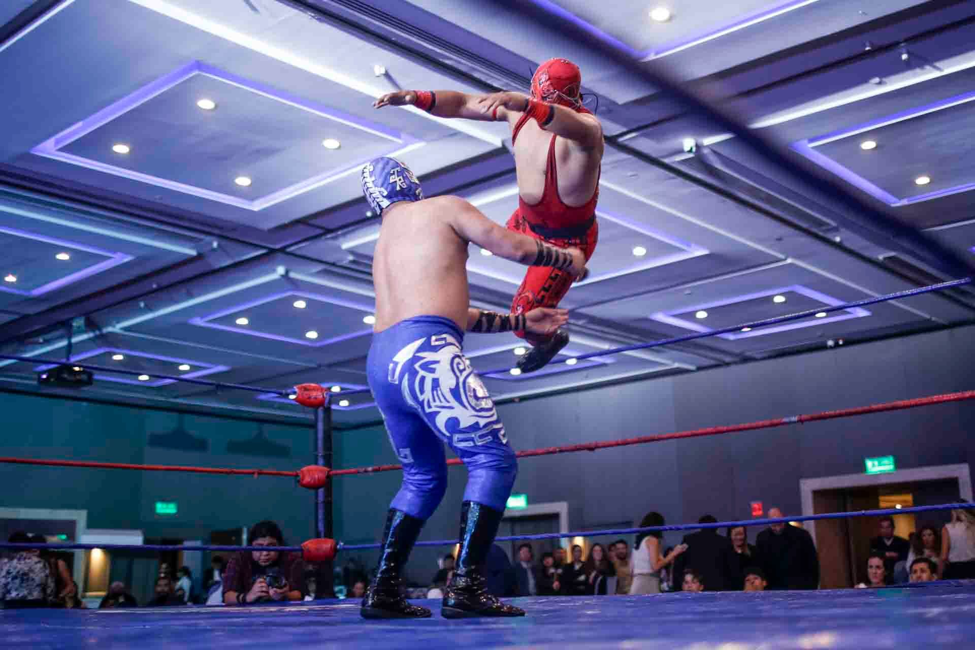 Fundación CMR presentó 'Lucha Libre vs. El Hambre'
