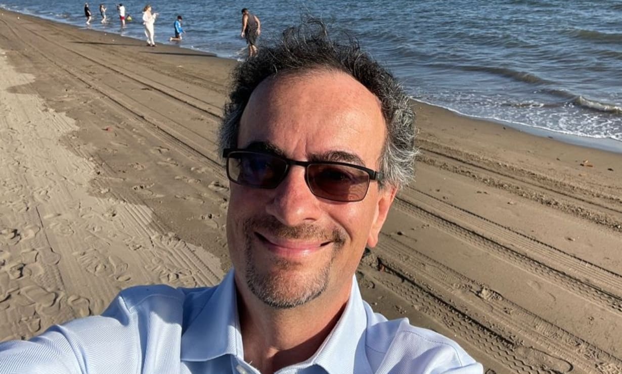 Él es Jon Benjamin, embajador británico despedido en México tras incidente