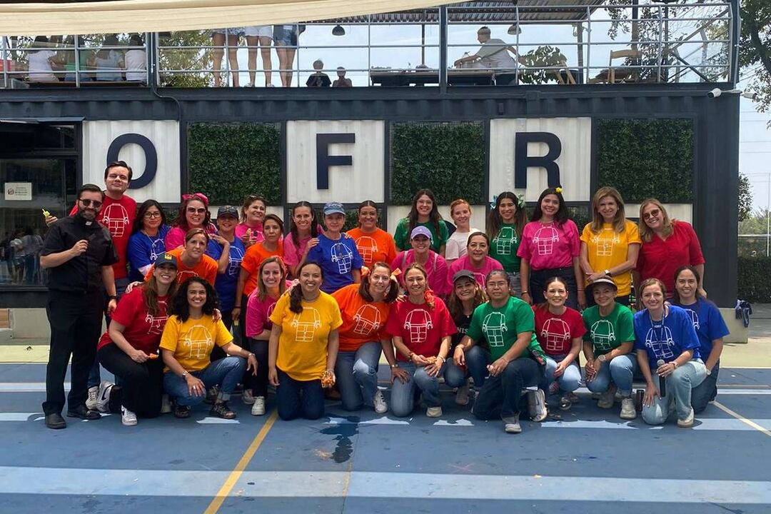Festejan el Día del Niño en escuelas de los Legionarios de Cristo