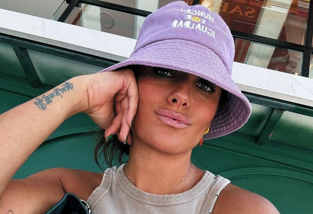 Alessandra Rojo de la Vega comparte foto con nuevo y misterioso galán