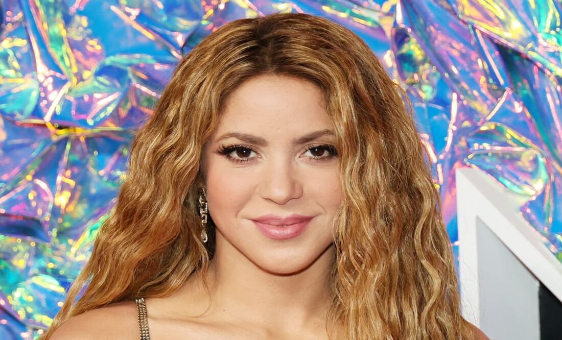 Shakira, una diosa con vestido dorado y espalda tonificada en los MTV ...