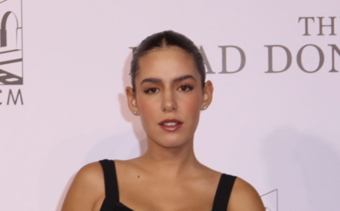 Camila Valero, deslumbrante en el FICM, habla sobre boda de Michelle Salas