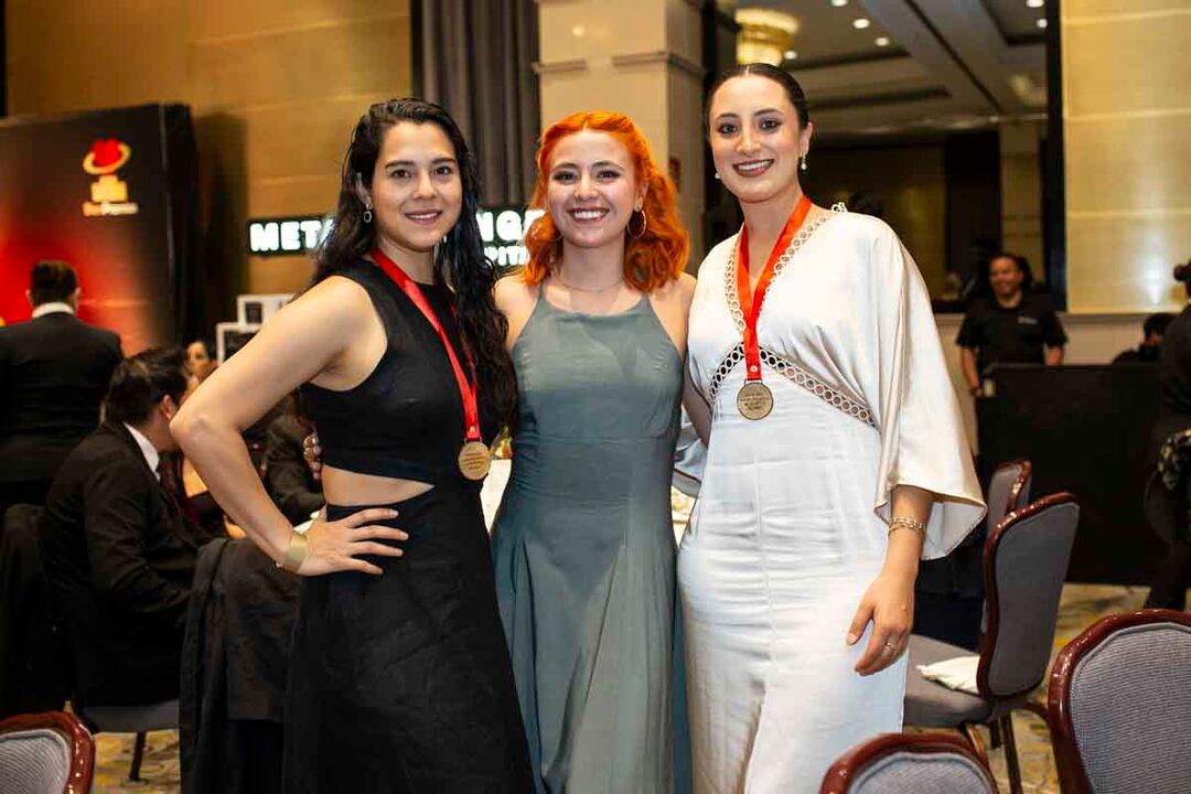 Marco Antonio Regil entre los reconocidos por BienPremios